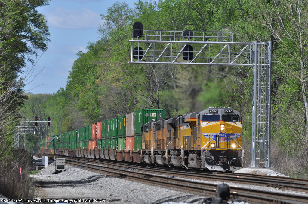 UP 2747 On NS 226 Southbound